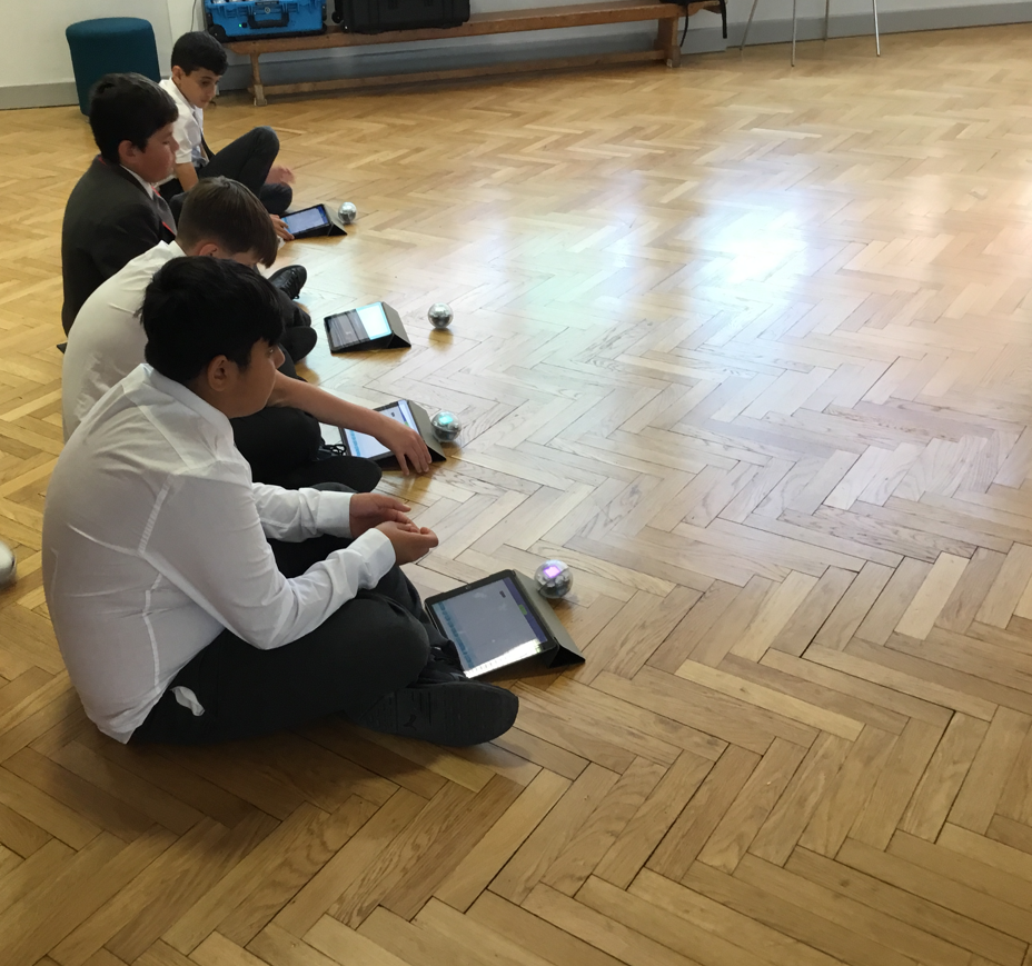 Year 6 visit from the Royal Navy | Ark Ayrton